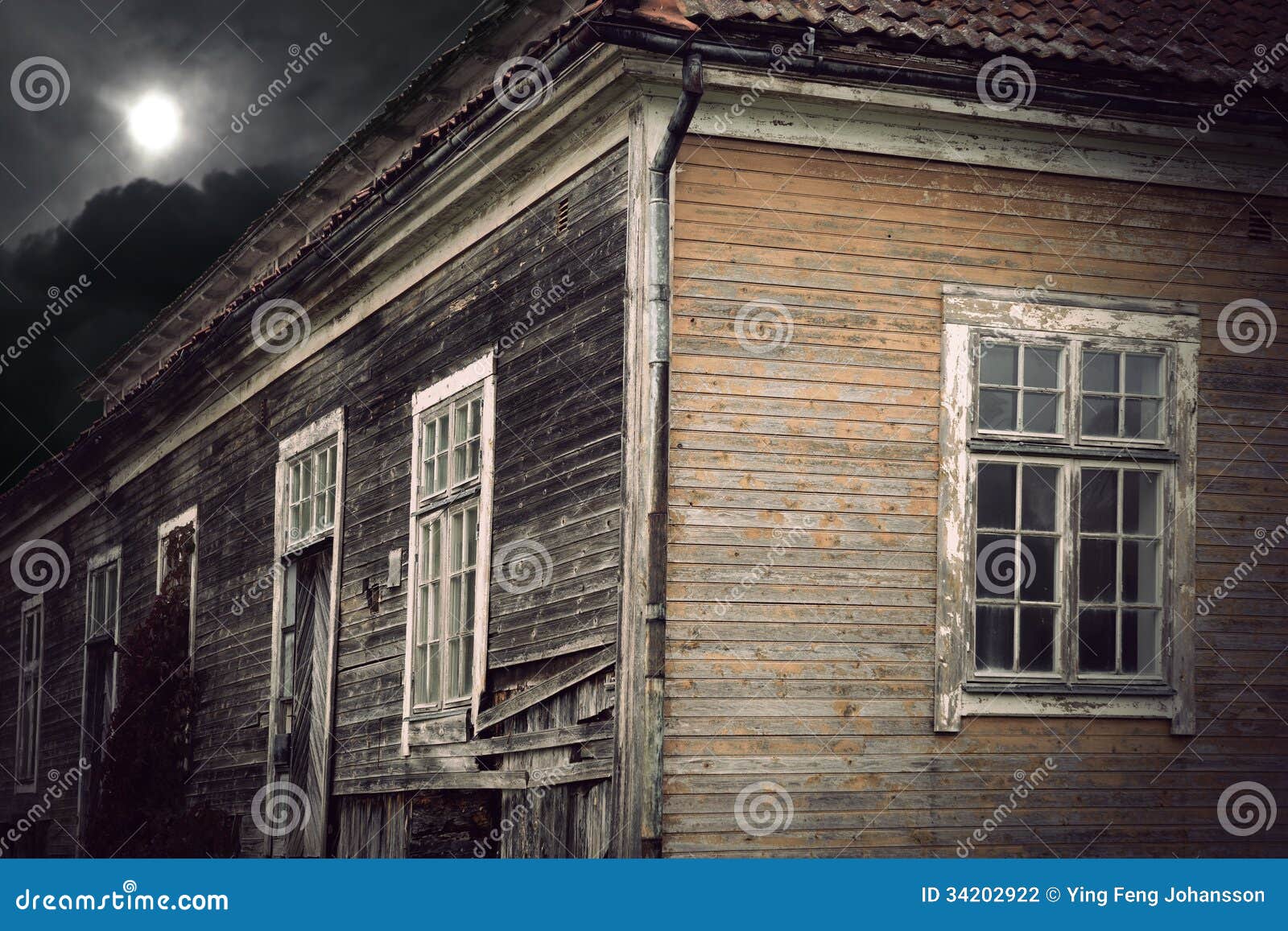 Spooky building stock photo. Image of evening, spooky - 34202922
