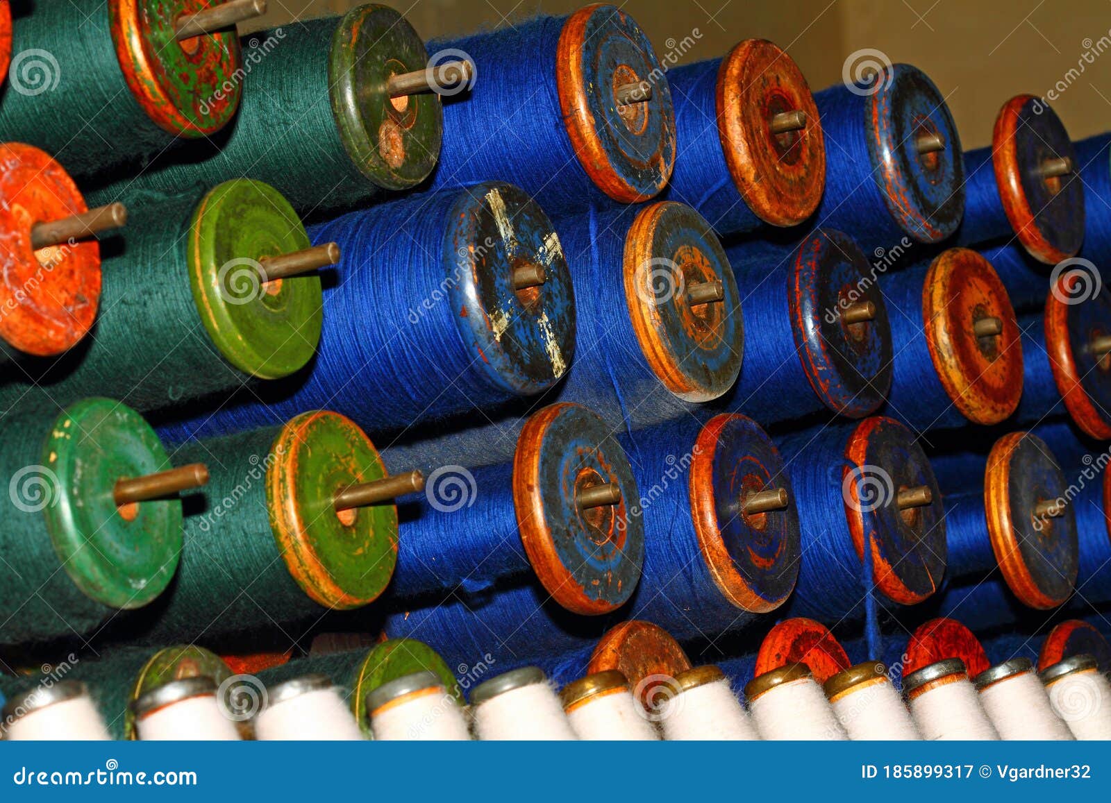 Spools of wool stock image. Image of spools, thread - 185899317