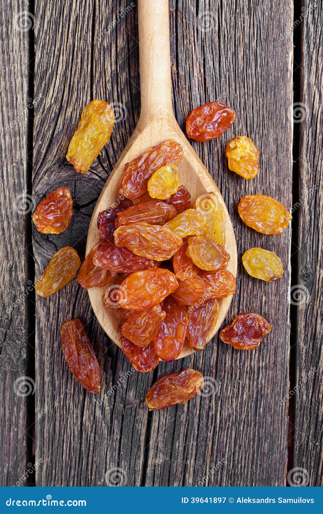 Spoon with raisins stock image. Image of spoon, color - 39641897