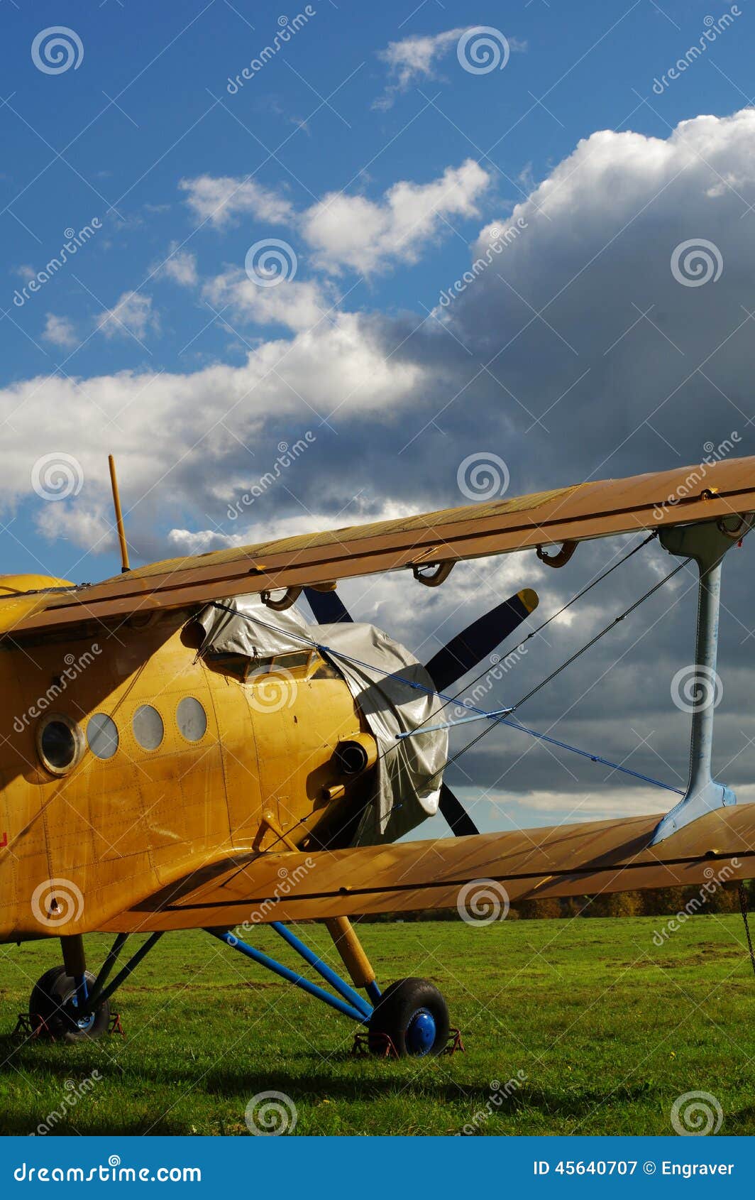 Sporting Biplane Aircraft 4 Stock Image - Image of wings, sports: 45640707