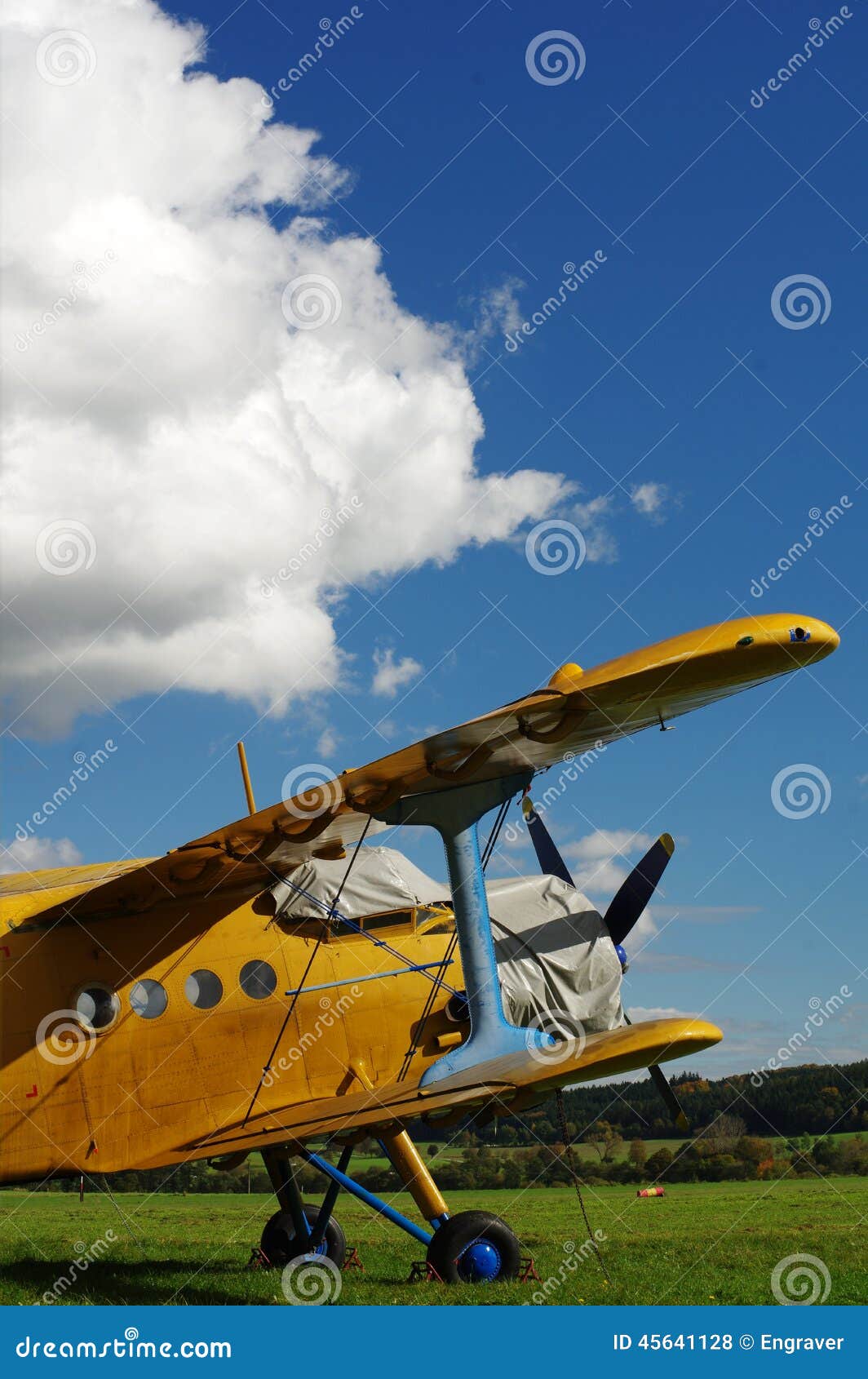 Sporting Biplane Aircraft 5 Stock Photo - Image of sports, aircraft ...