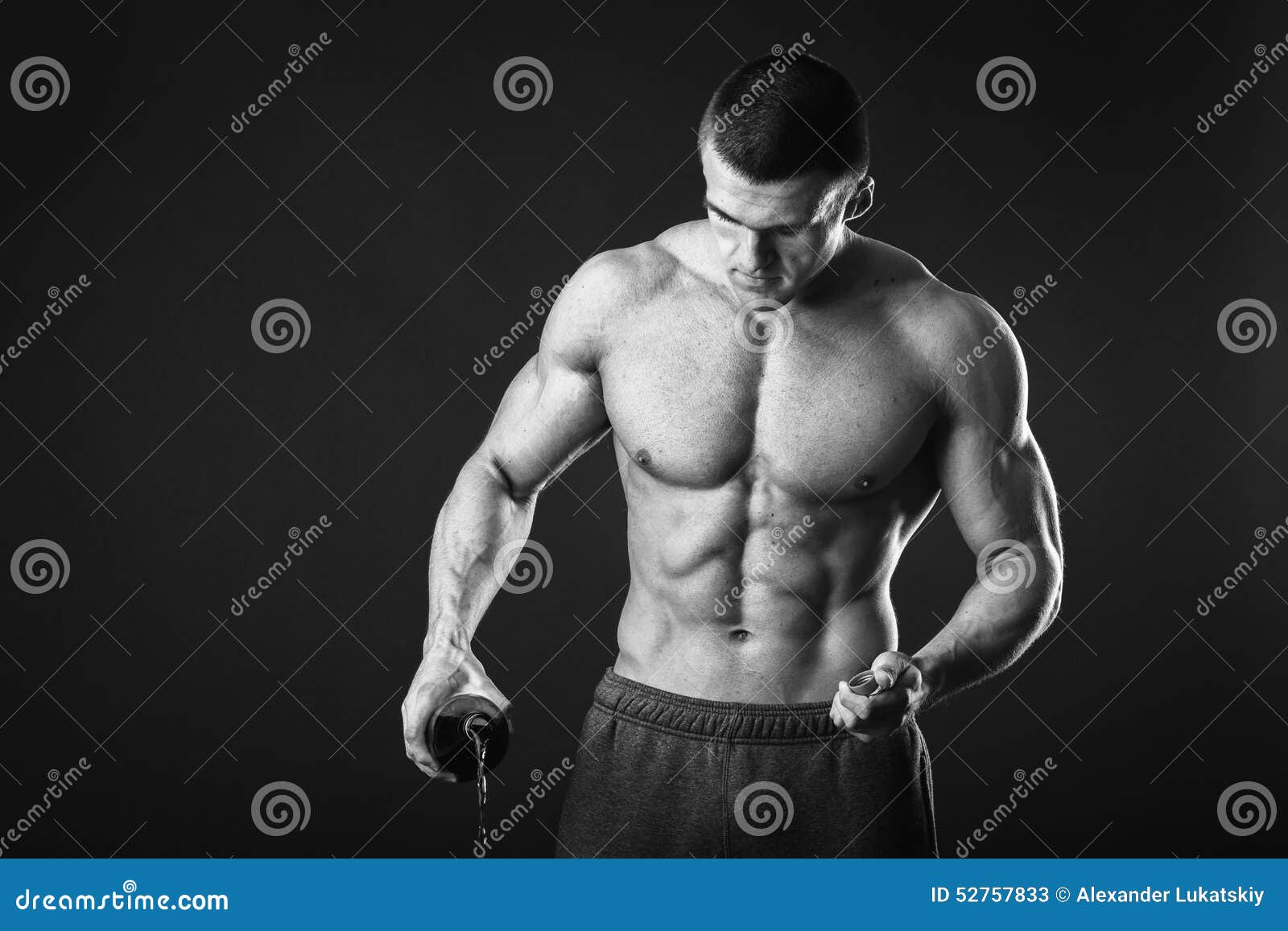Sportlicher Mann stockbild. Bild von übungen, konzept - 52757833