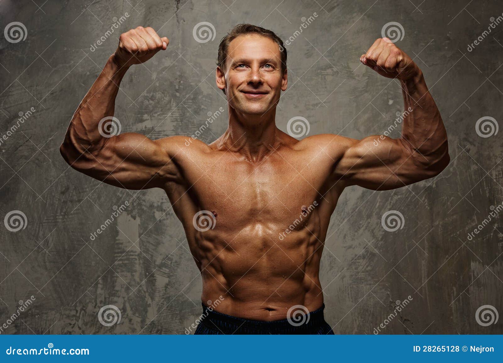 Sportlicher Mann Mit Perfekter Karosserie Stockfoto - Bild von ...