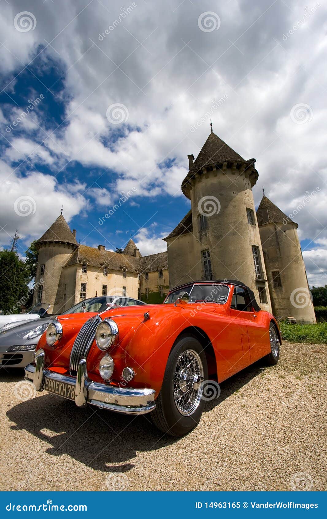 Sportscar and castle editorial image. Image of nostalgia - 14963165