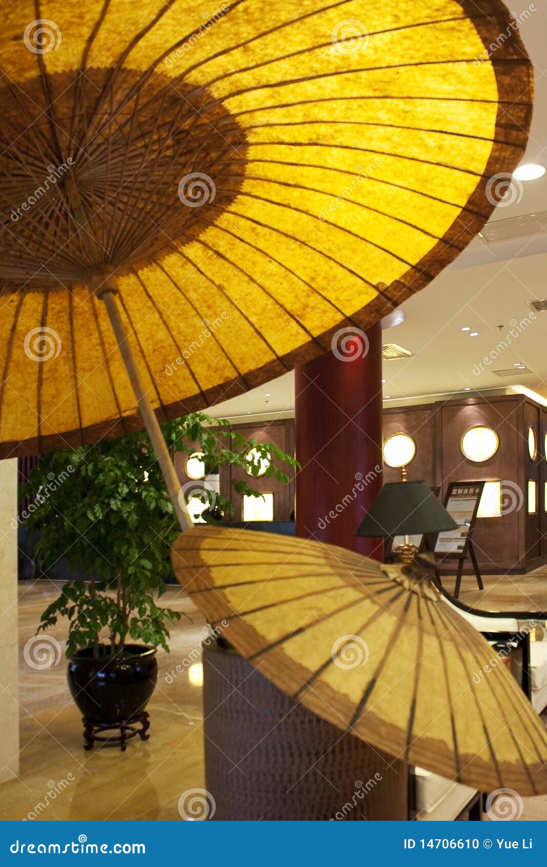 Spotlight corner stock photo. Image of architecture, hall - 14706610