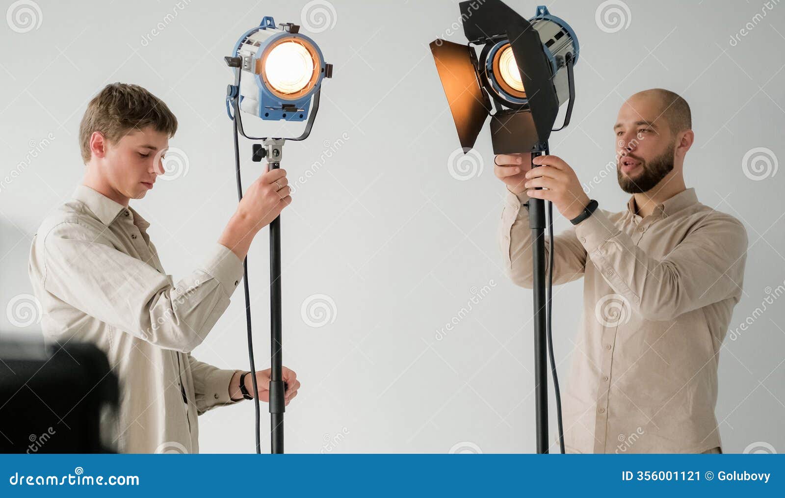 Spotlight Prepare Studio Tripod Lamp Technician Stock Image - Image of ...