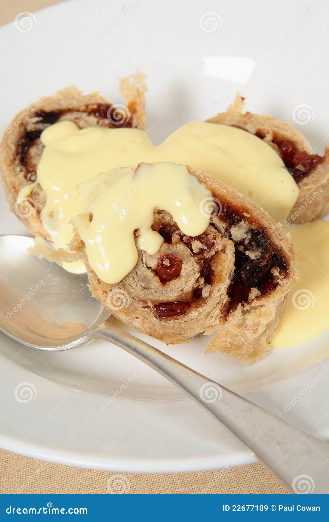 Spotted Pudding and Custard Stock Image - Image of dessert, spoon: 22677109