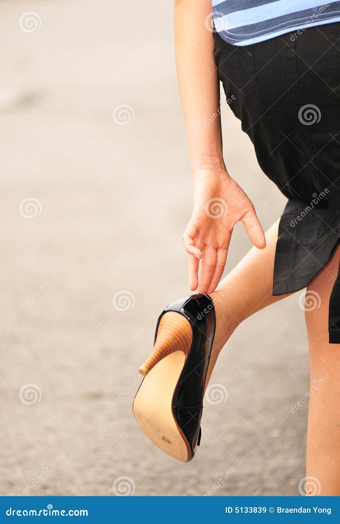 Sprain ankle stock image. Image of black, soreness, lift - 5133839
