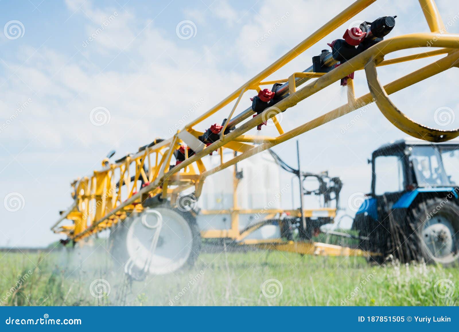 Spray Heads of Agricultural Sprayers. Watering , Spraying Machine ...