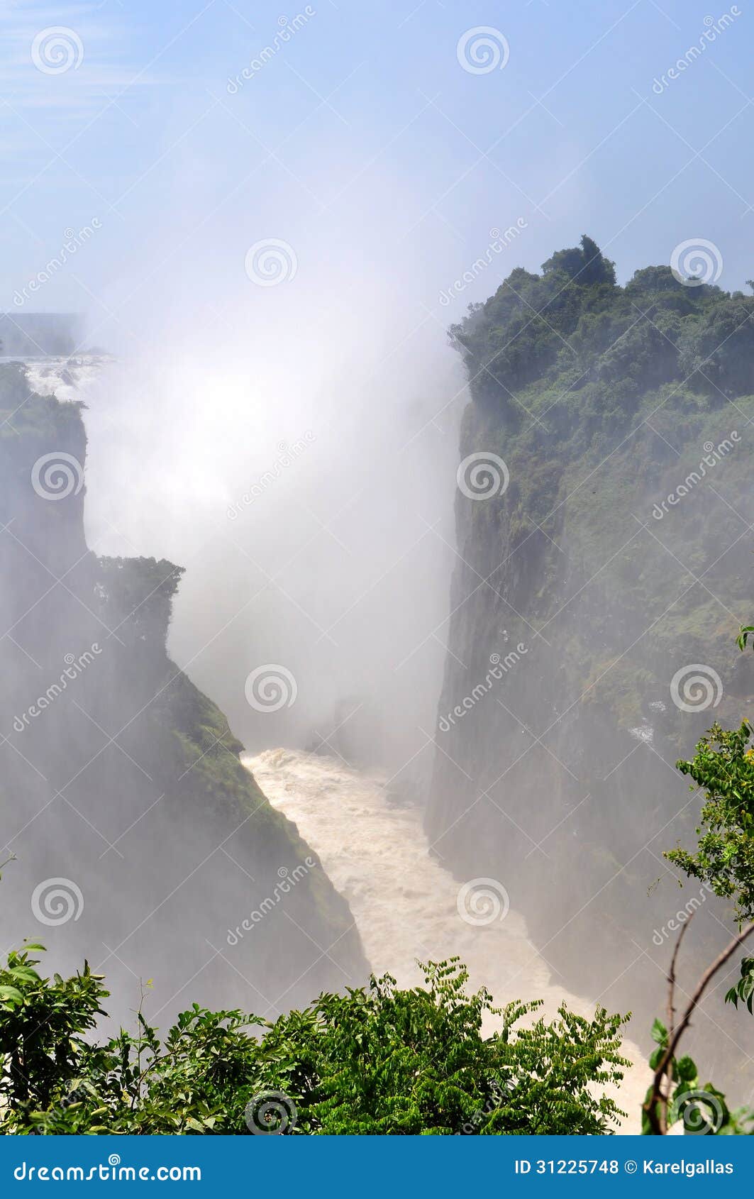 Spray of waterfall stock photo. Image of river, zambezi - 31225748