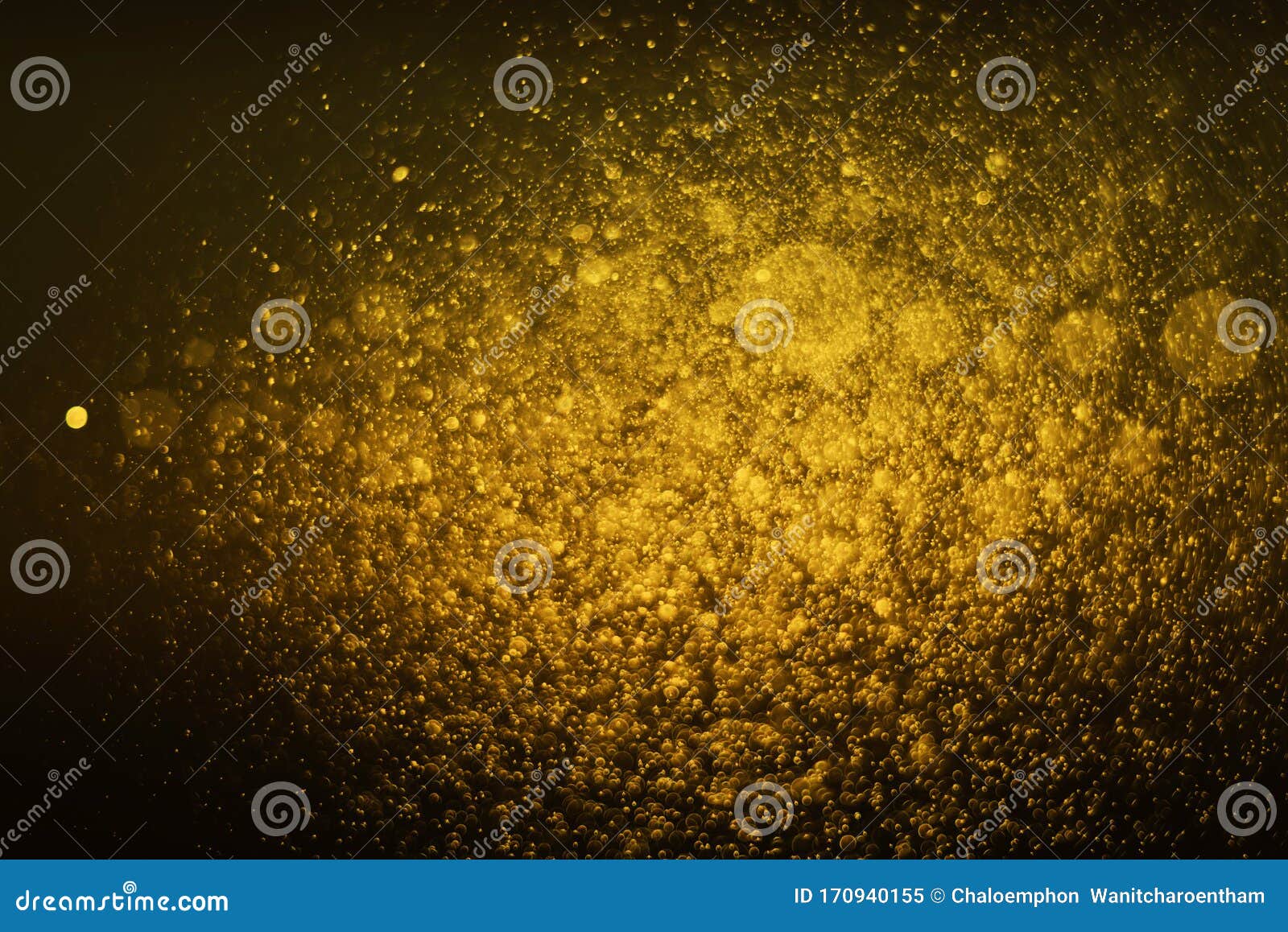 The Sprayed Mist Diffusing Background Looks Beautiful and Precious ...