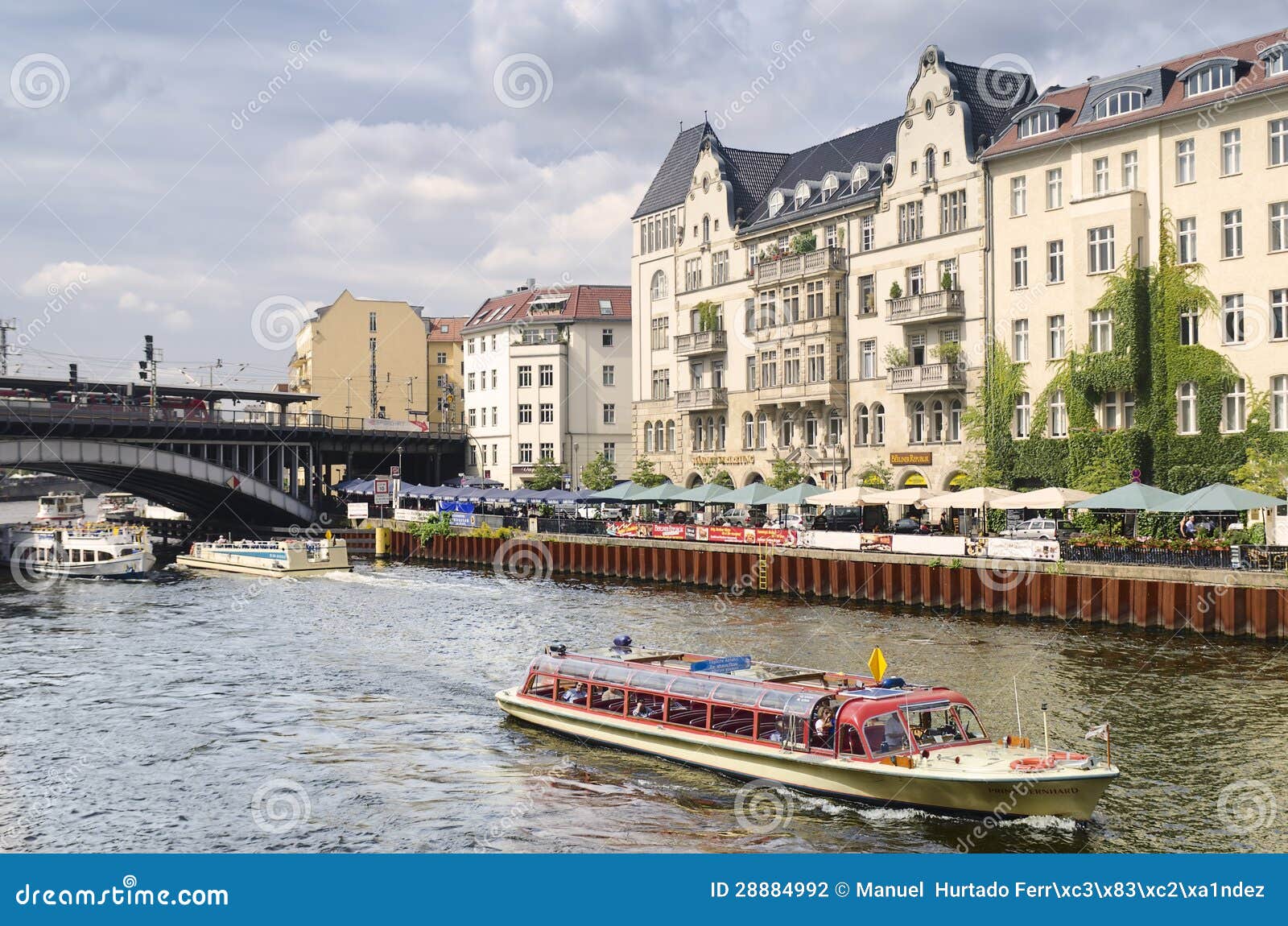 Spree River in Berlin editorial photography. Image of capital - 28884992