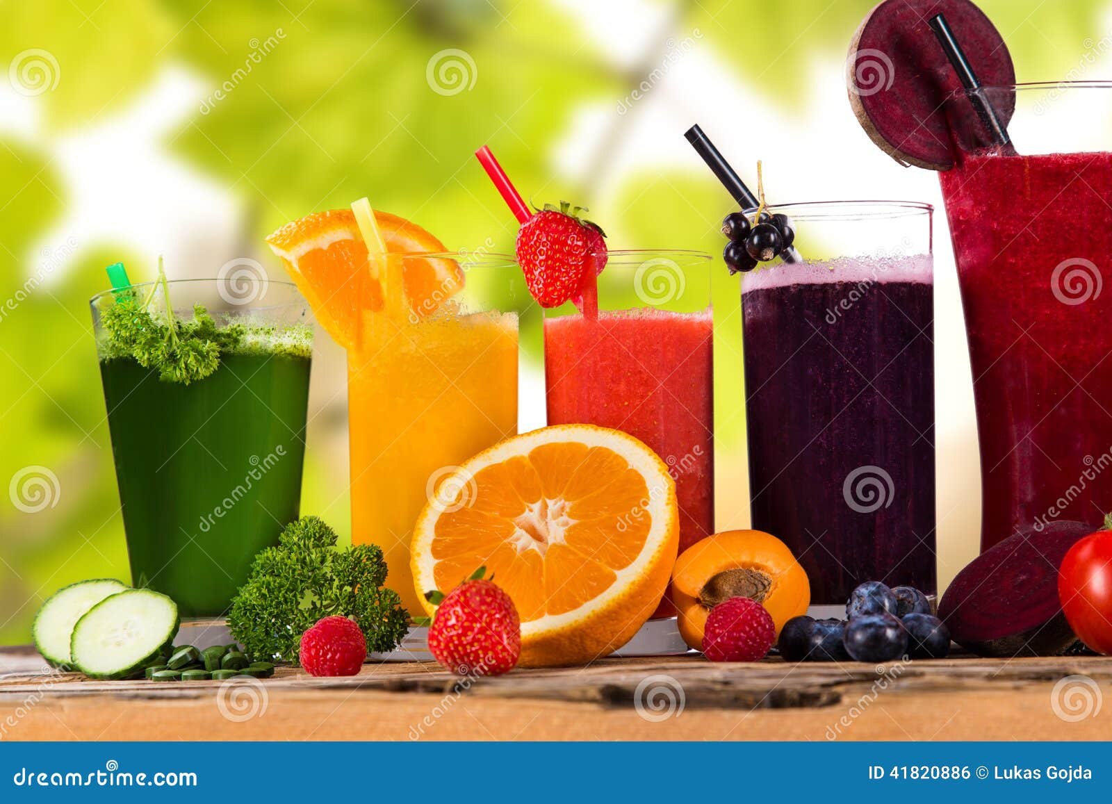 Spremuta Della Frutta Fresca Fotografia Stock - Immagine di sport ...