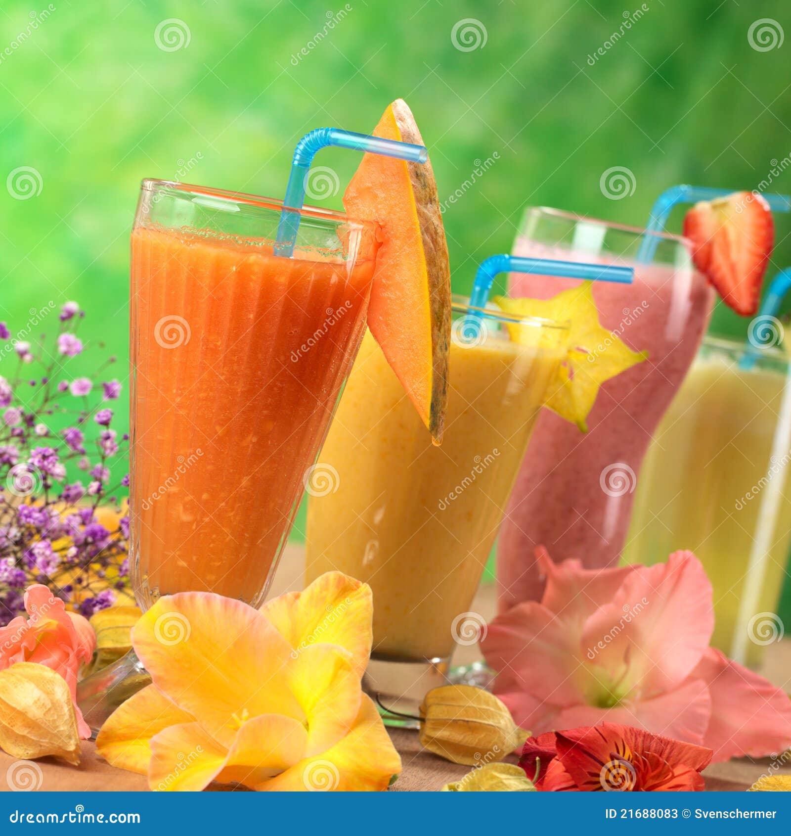 Spremute fresche immagine stock. Immagine di quadratico - 21688083