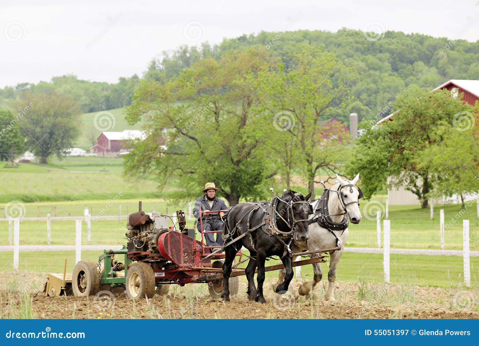 Spring Cultivation editorial photography. Image of driving - 55051397
