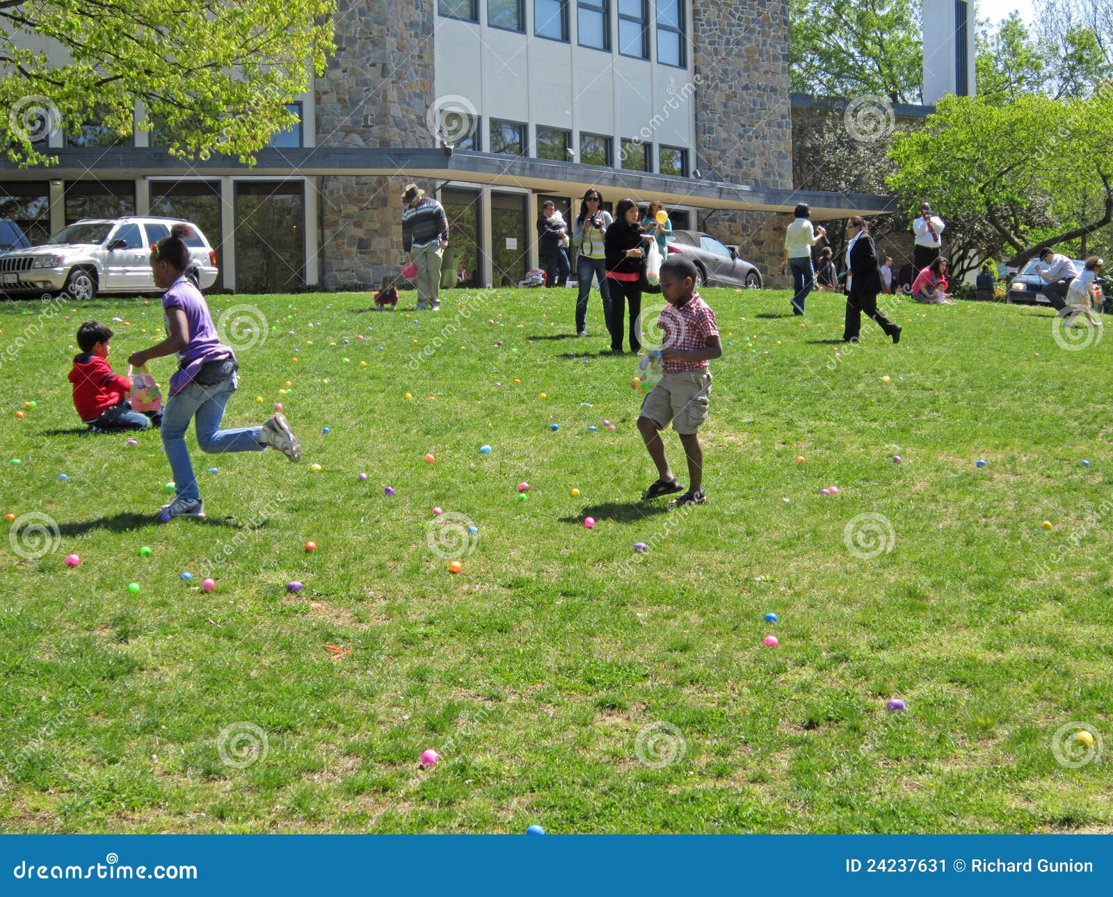 Spring Easter Egg Hunt editorial photo. Image of district - 24237631
