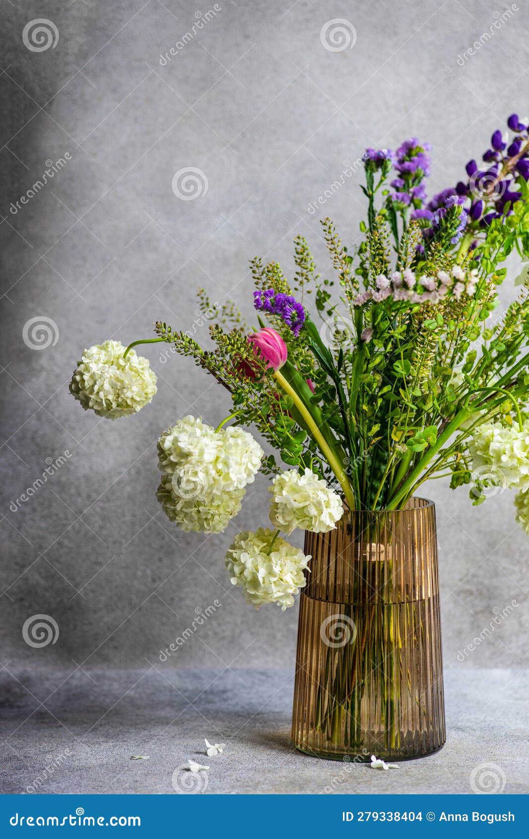 Spring flower bouquet stock photo. Image of bond, spring - 279338404