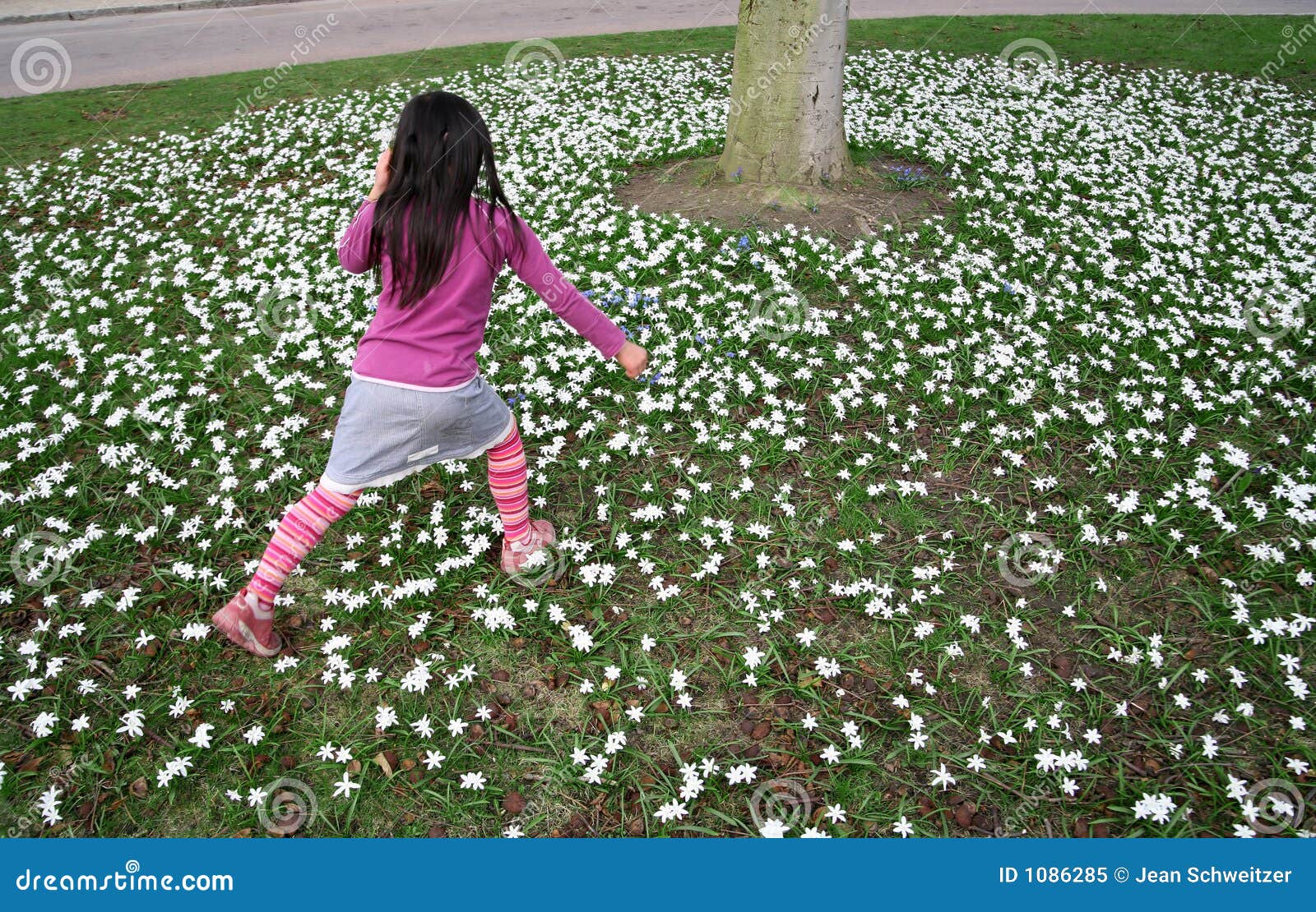 Spring girl stock image. Image of cute, horticulture, amuse - 1086285