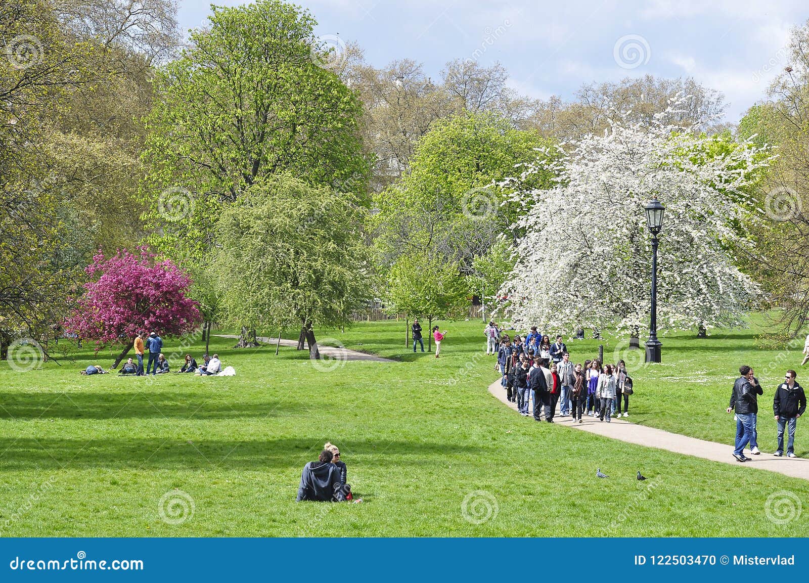 Spring in Hyde Park, London, UK Editorial Image - Image of colorful ...