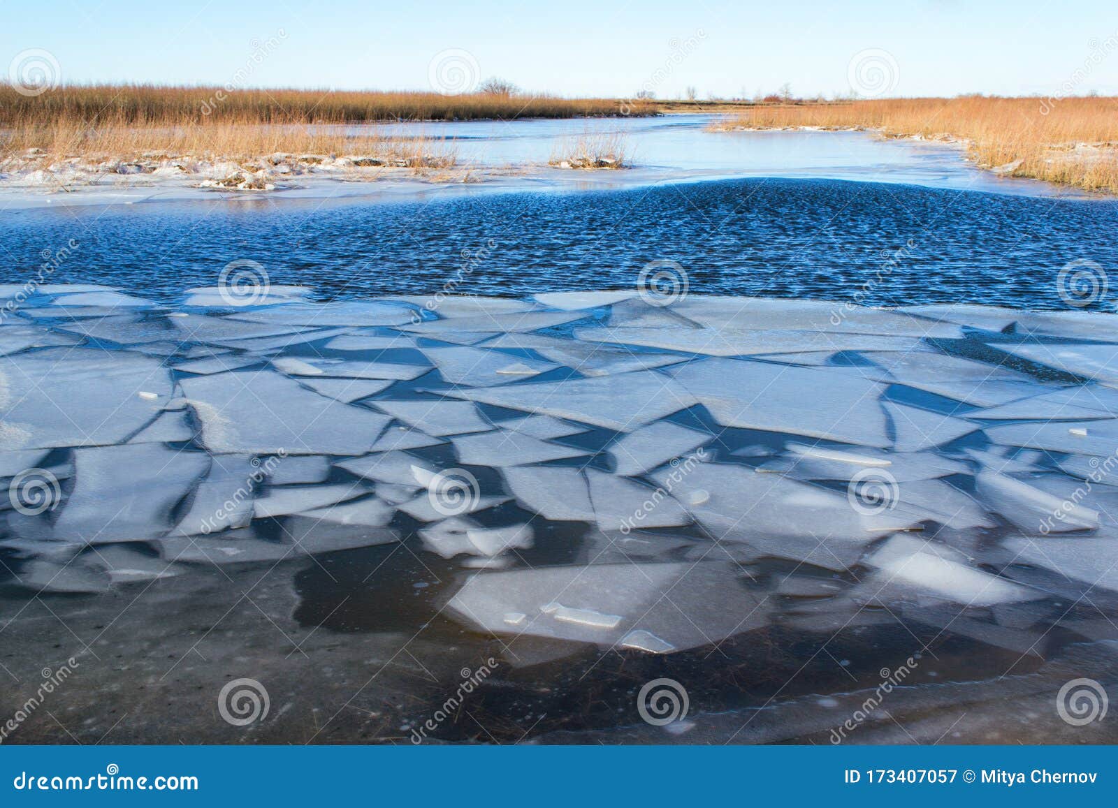 Spring Ice Drift on the River Stock Image - Image of frost, island ...