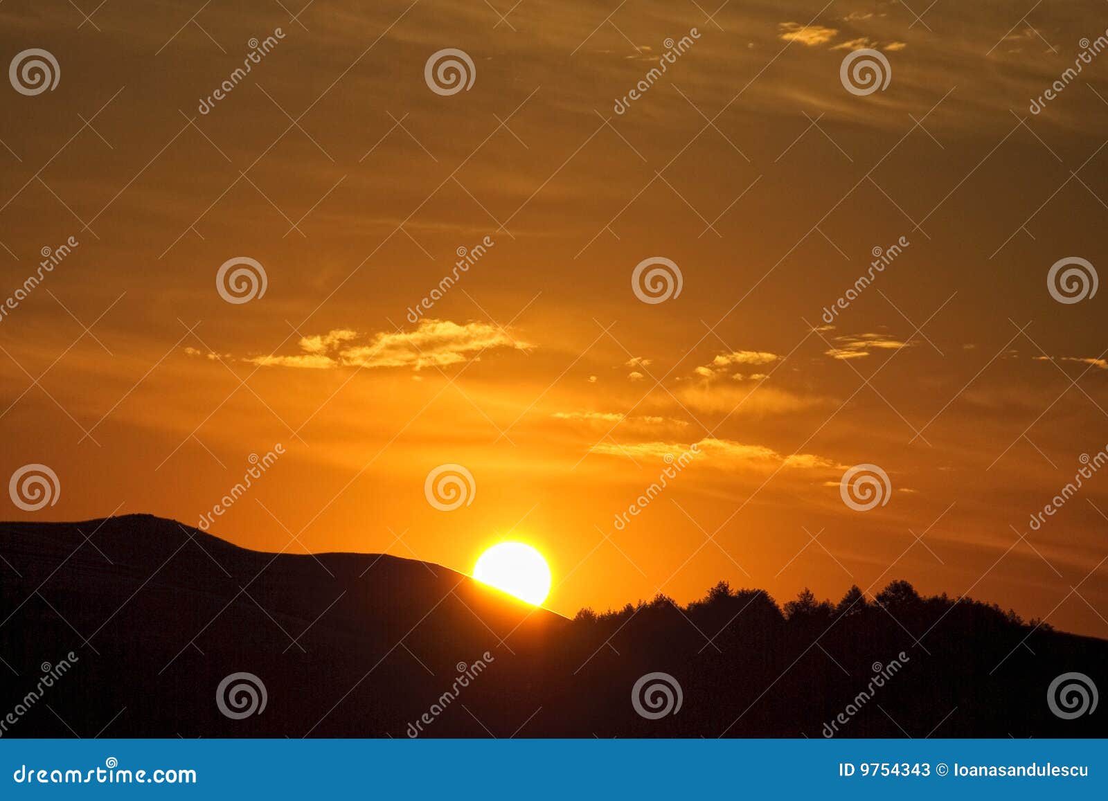 Spring Mountain Sunrise stock image. Image of field, corn - 9754343