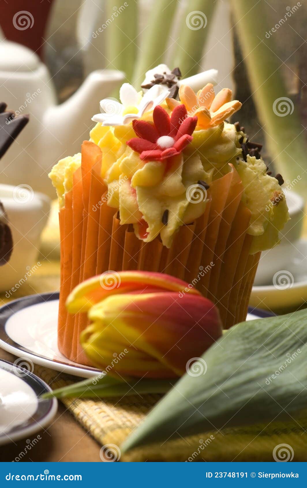 Spring Muffins Decorated with Flower Stock Image - Image of cupcakes ...