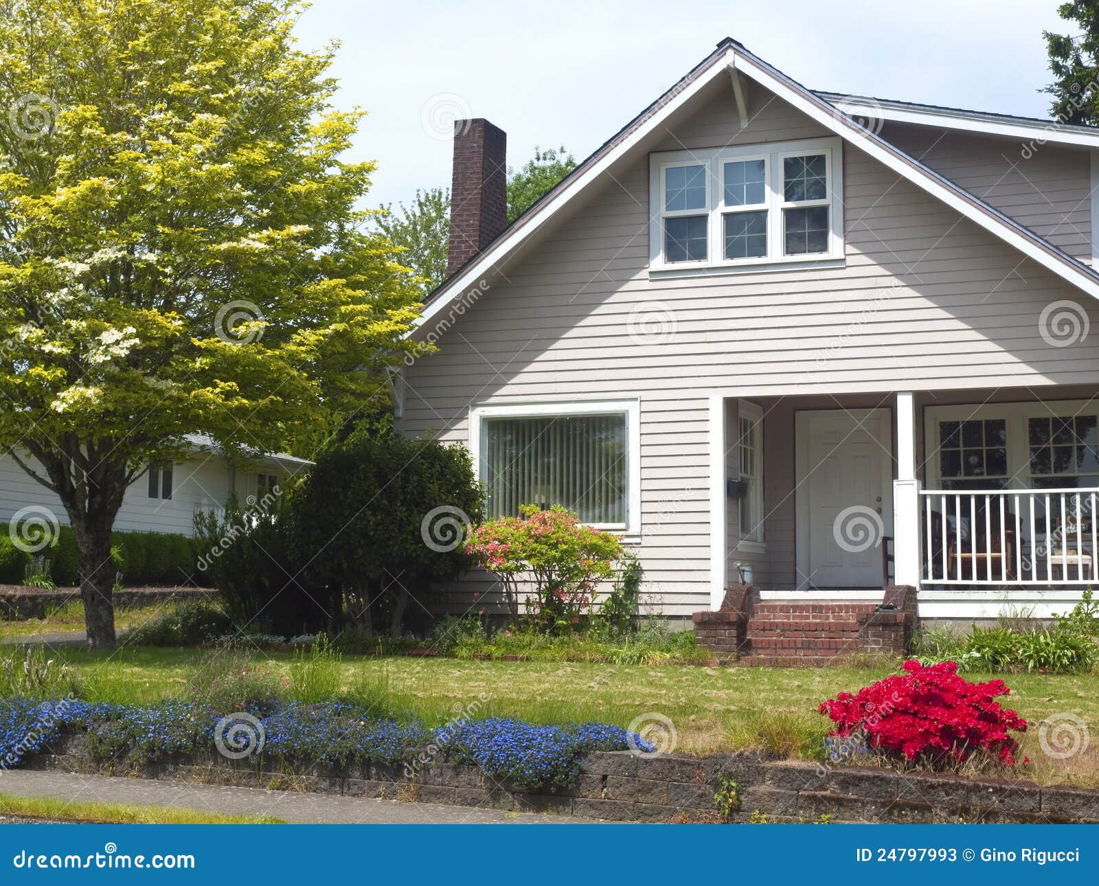 Spring in a neighborhood. stock image. Image of plants - 24797993