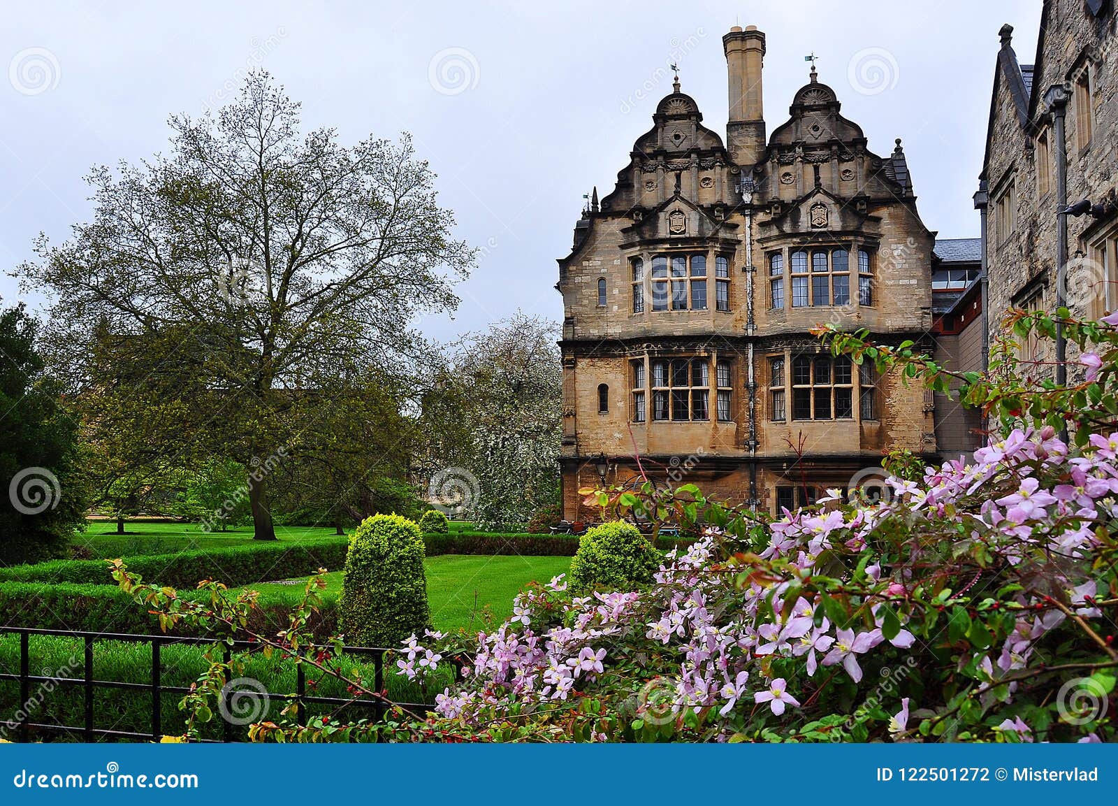 Spring in Oxford town, UK stock photo. Image of street - 122501272