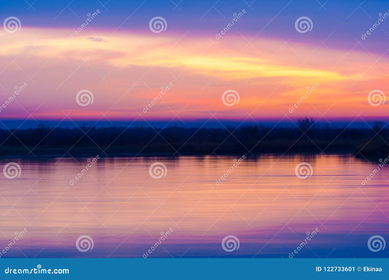 Spring River Sunrise Sunset Stock Image - Image of lake, golden: 122733601