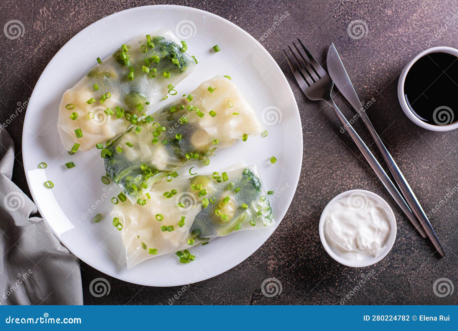 Spring Rolls with Cauliflower, Brussels Sprouts and Broccoli in Rice ...