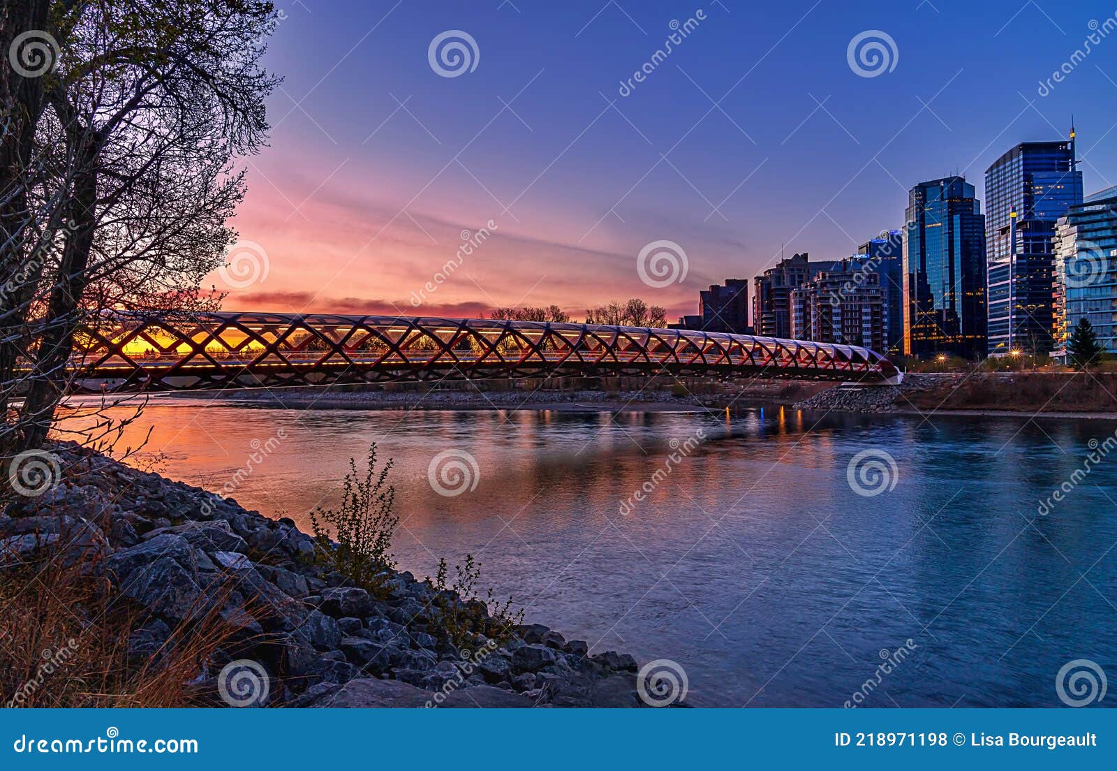 Spring Sunrise Over the Peace Bridge Editorial Stock Photo - Image of ...