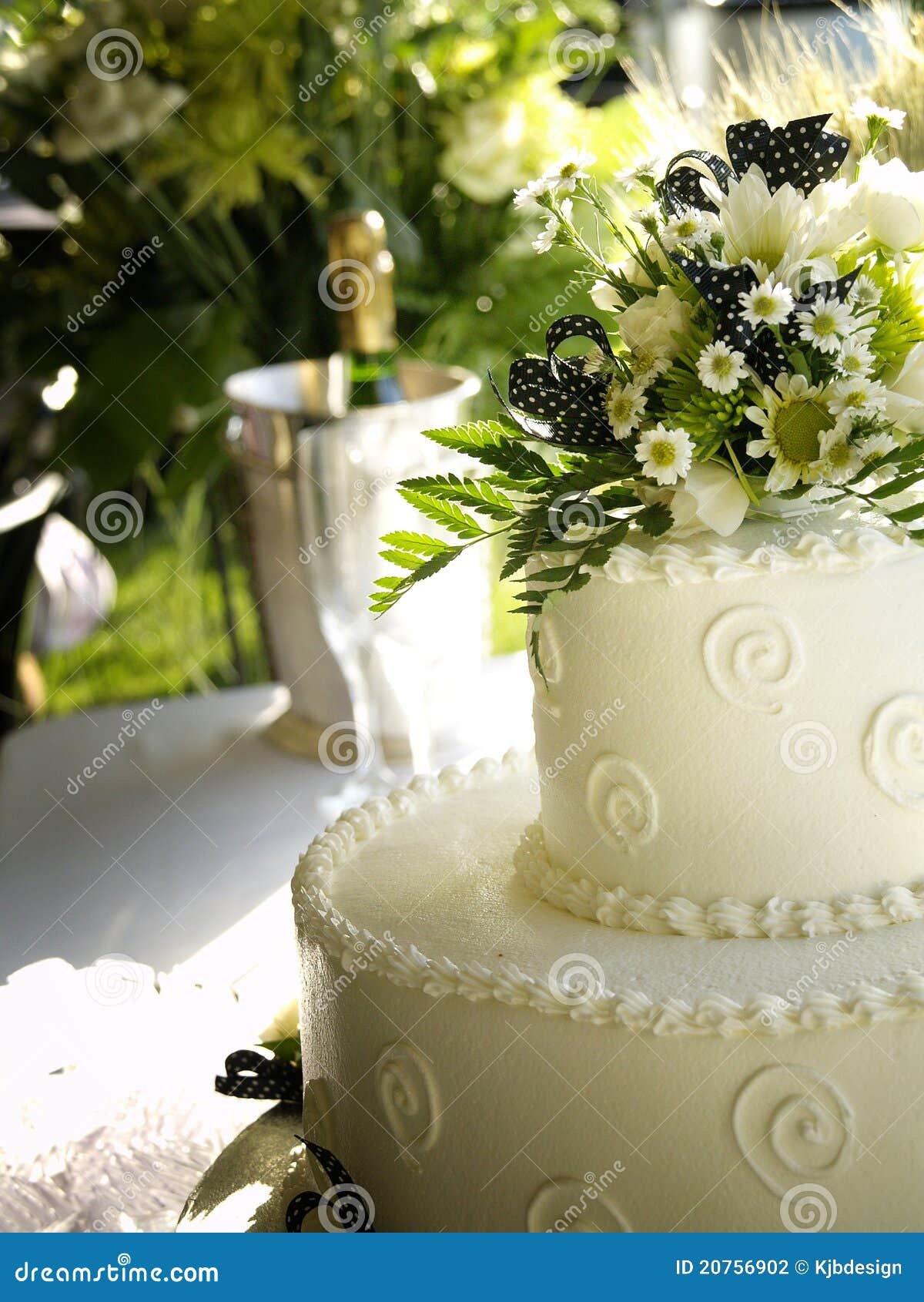 Spring Wedding Cake Side View Stock Photo - Image of groom, white: 20756902