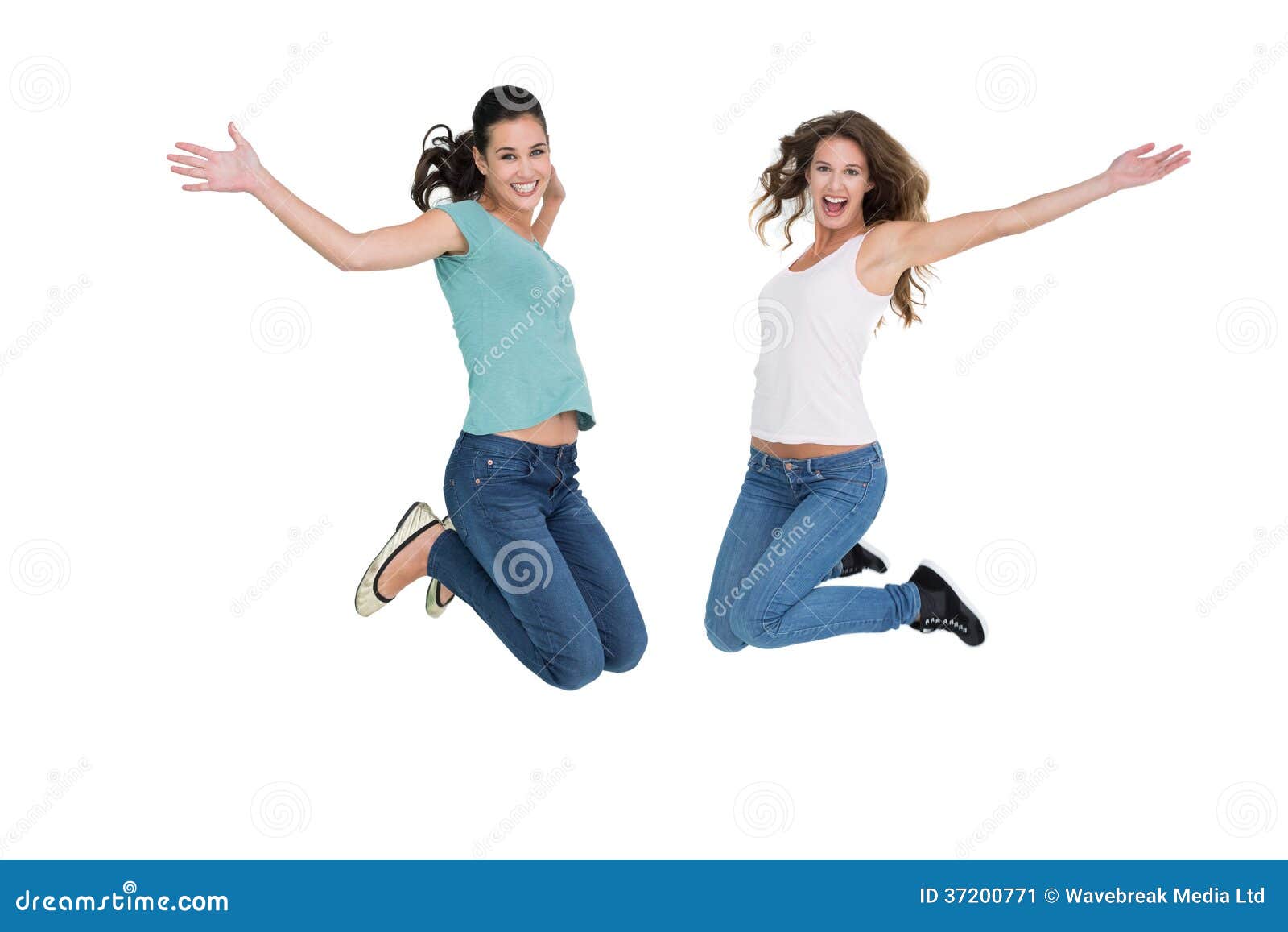 Springen Mit Zwei Nettes Junges Freundinnen Stockbild - Bild von ...