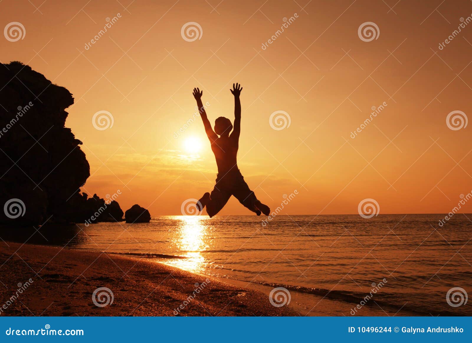 Springende jongen stock foto. Image of sprong, persoon - 10496244