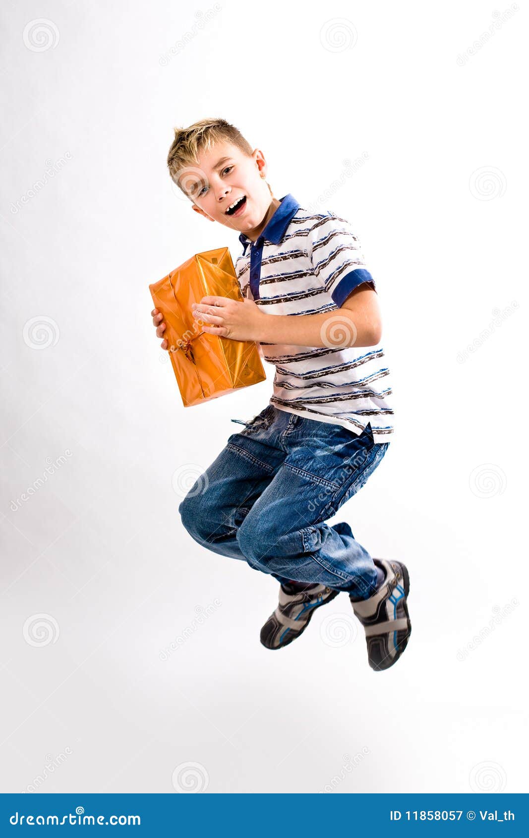 Springender Junge stockbild. Bild von menschlich, schüler - 11858057