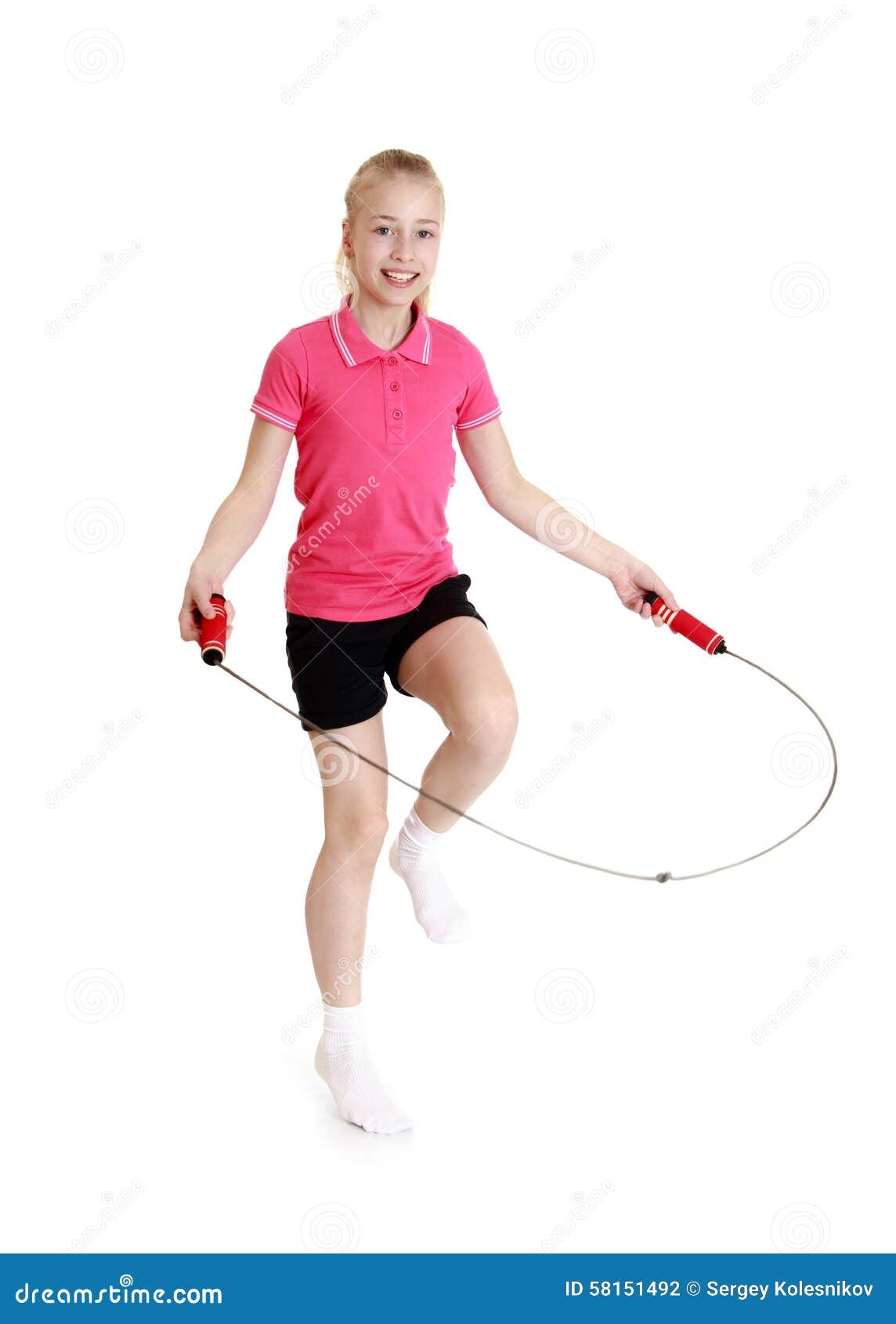 Springendes Springseil Des Mädchens Stockfoto - Bild von frau, glück ...