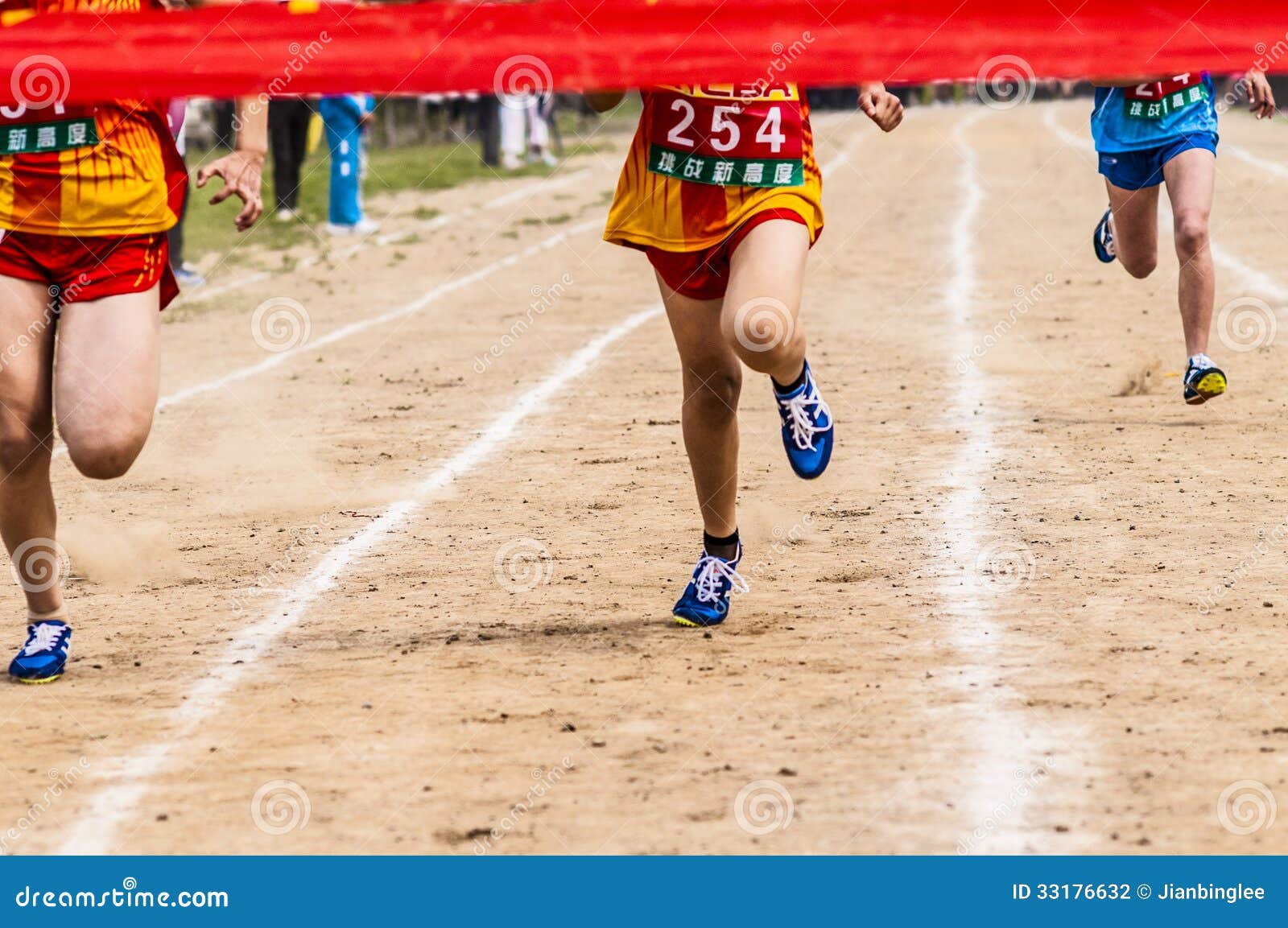 Sprint photographie éditorial. Image du piste, honneur - 33176632