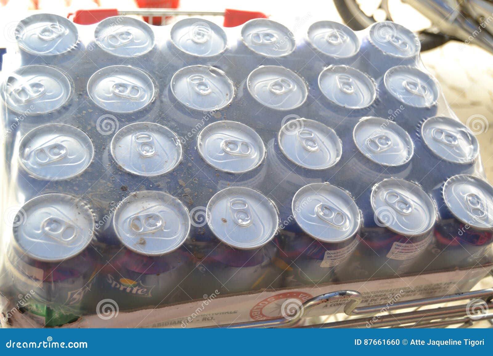 SPRITE REFRIGERATING BEVERAGE SAMPLE Editorial Image - Image of flavors ...