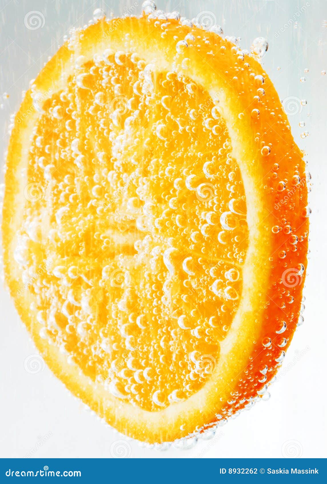 Sprudelnde Orange Scheibe. Bild Bild: 8932262