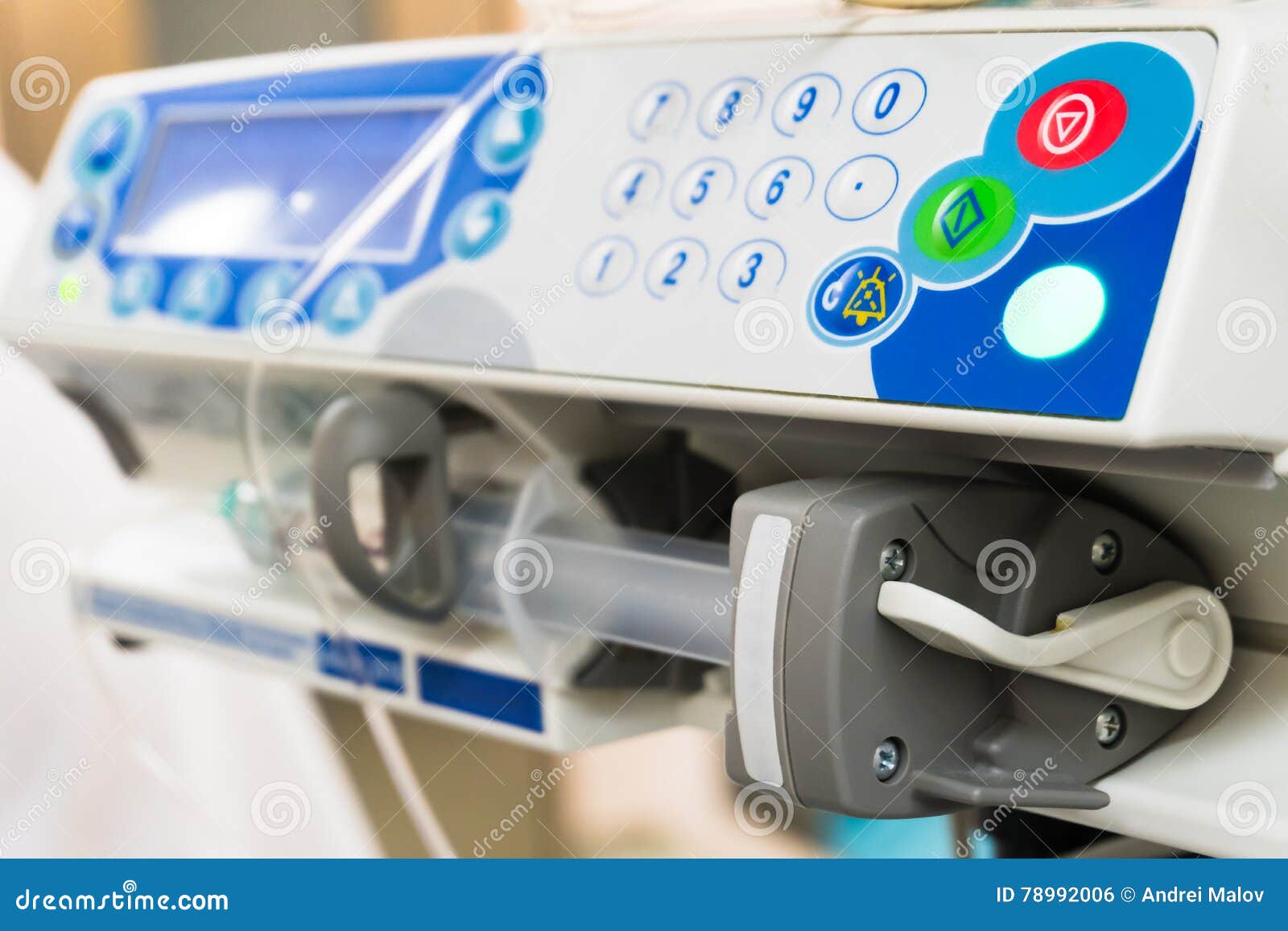 Spuitpomp in ICU stock foto. Image of urgentie, technologie - 78992006