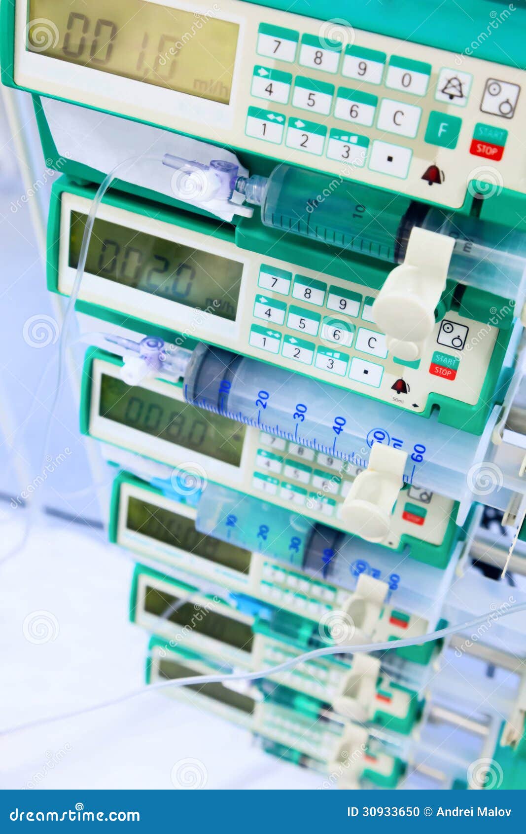 Spuitpompen stock foto. Image of gegoten, gezondheid - 30933650