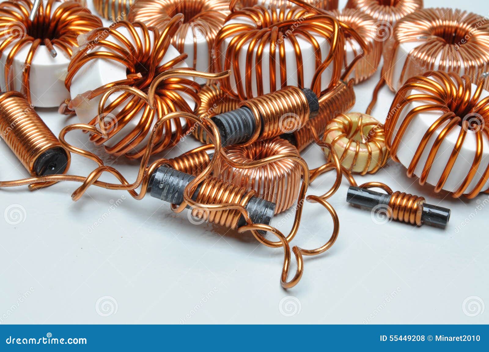 Spulen stockfoto. Bild von elektronisch, energie, leitungen - 55449208