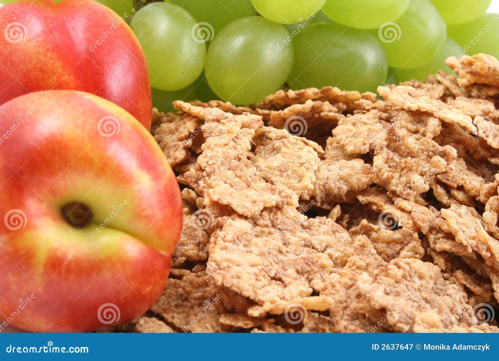 Spuntino sano immagine stock. Immagine di squisito, fiocchi - 2637647