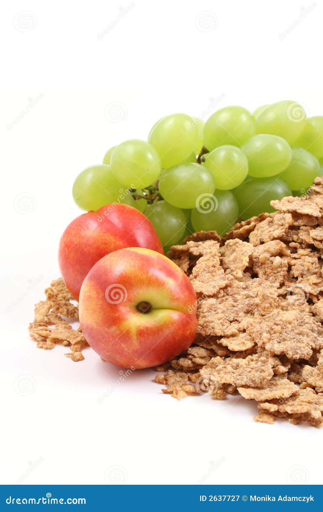 Spuntino sano immagine stock. Immagine di nettarina, isolato - 2637727