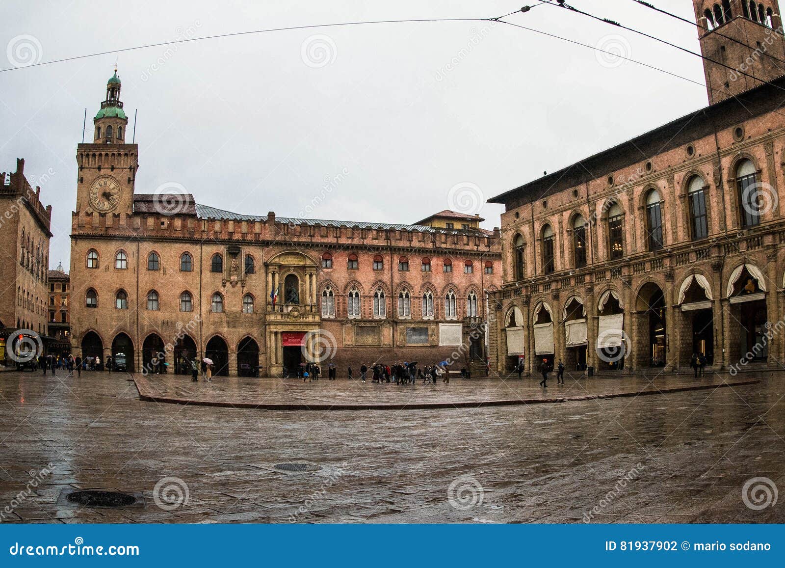 Square of Bologna editorial photography. Image of palace - 81937902