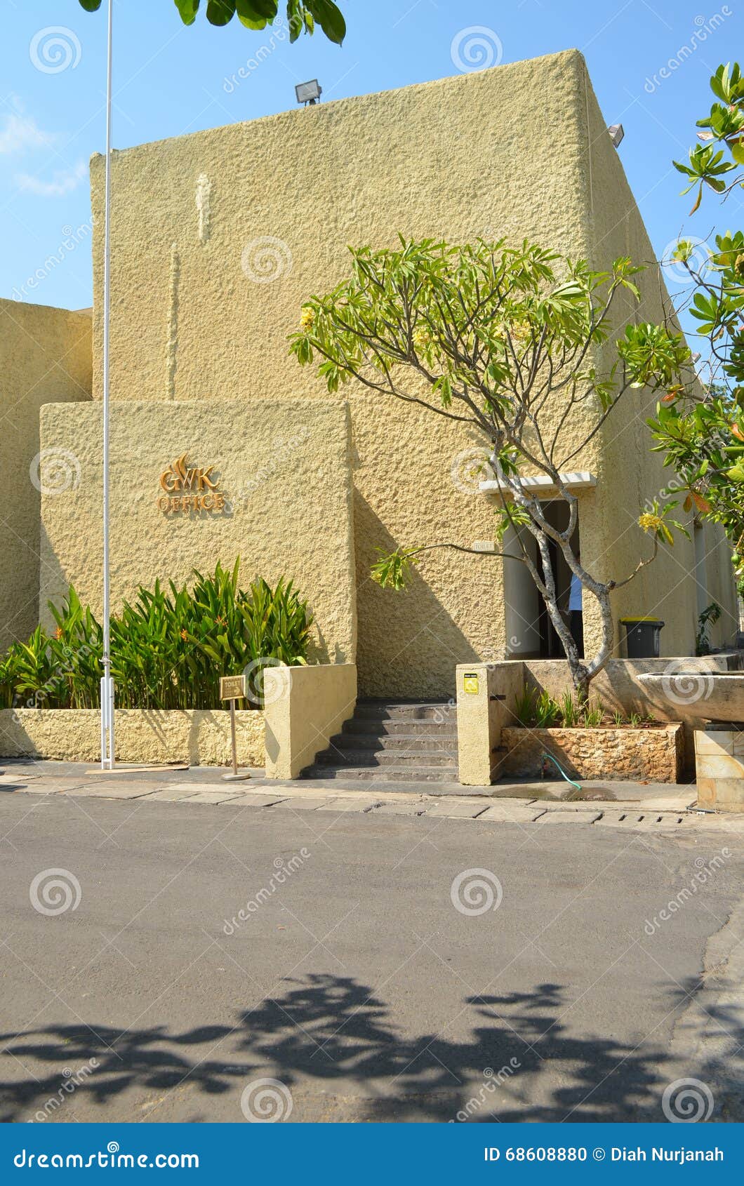 Square building editorial image. Image of square, design - 68608880