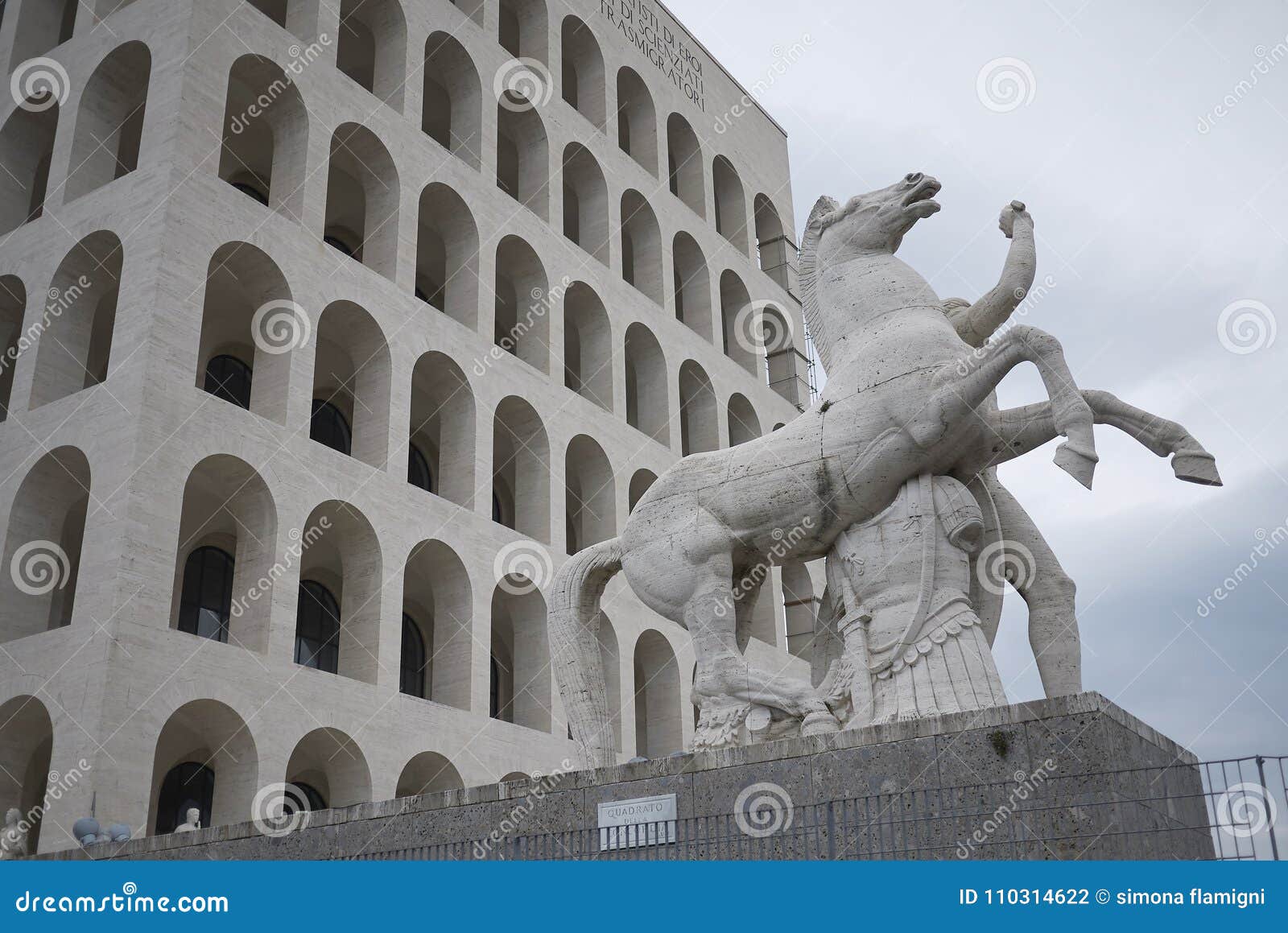The square Colosseum editorial photography. Image of italia - 110314622