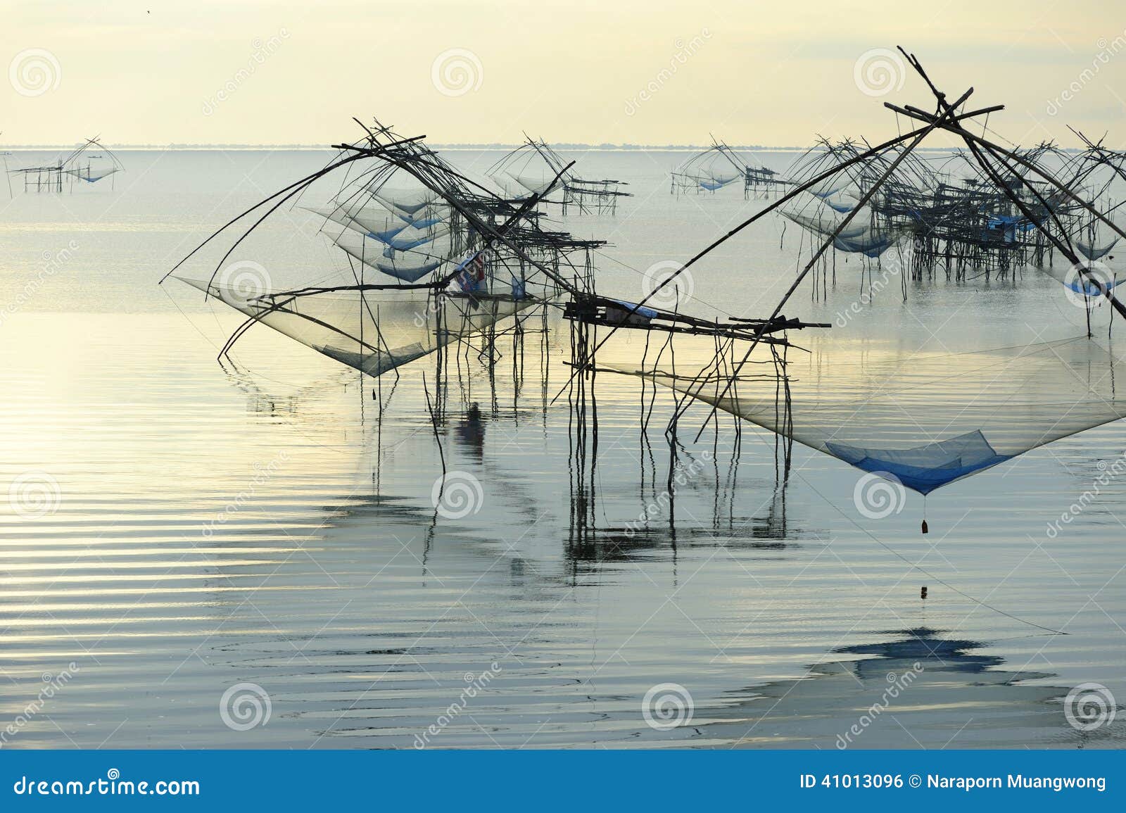 Square dip net stock photo. Image of canal, hook, klong - 41013096