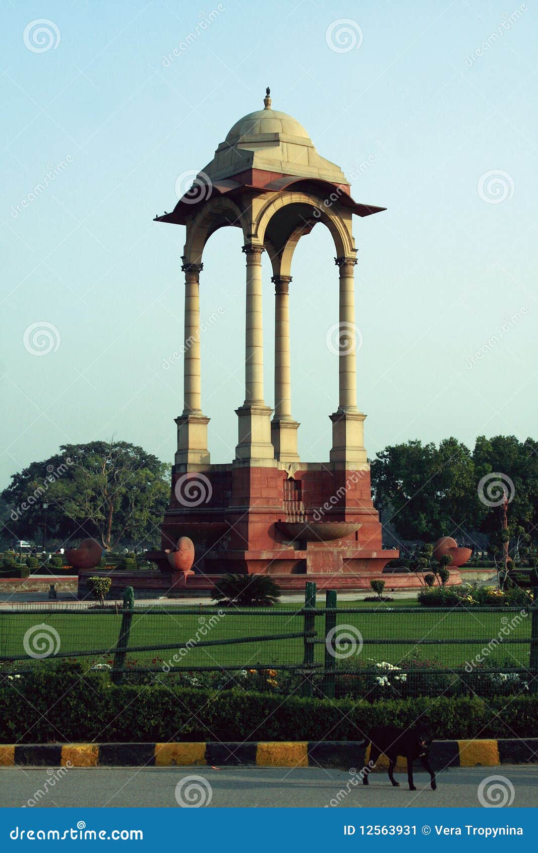 Square of India Gate stock image. Image of journey, memorial - 12563931