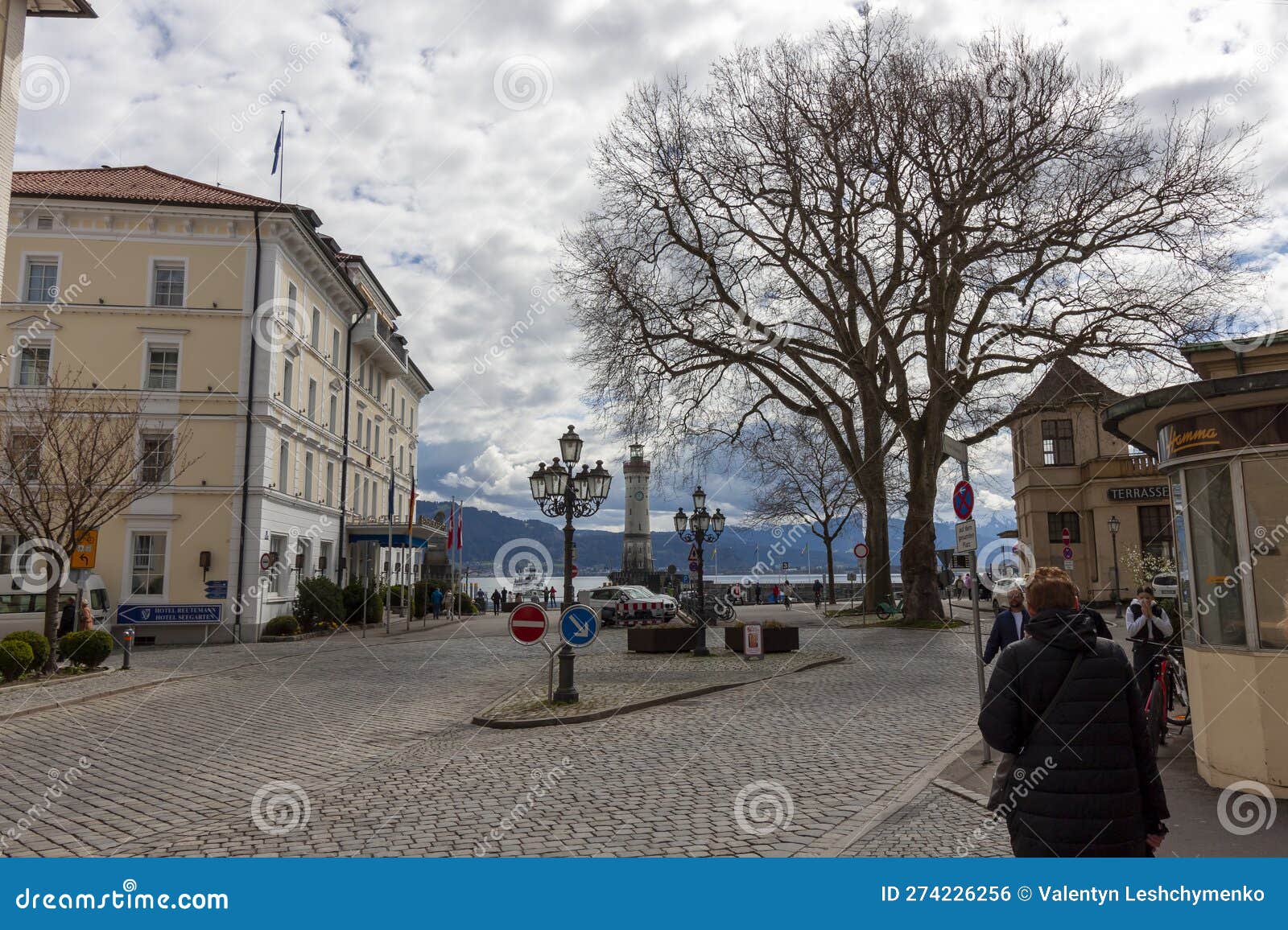 Square at the Inselbahnhof in Lindau, Germany Editorial Photo - Image ...
